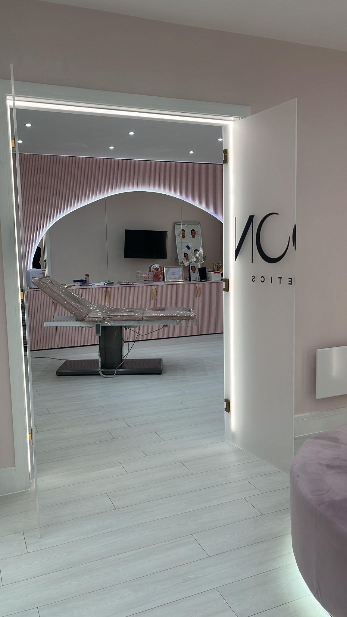 Aesthetics Training Courses in UK - Moon Academy